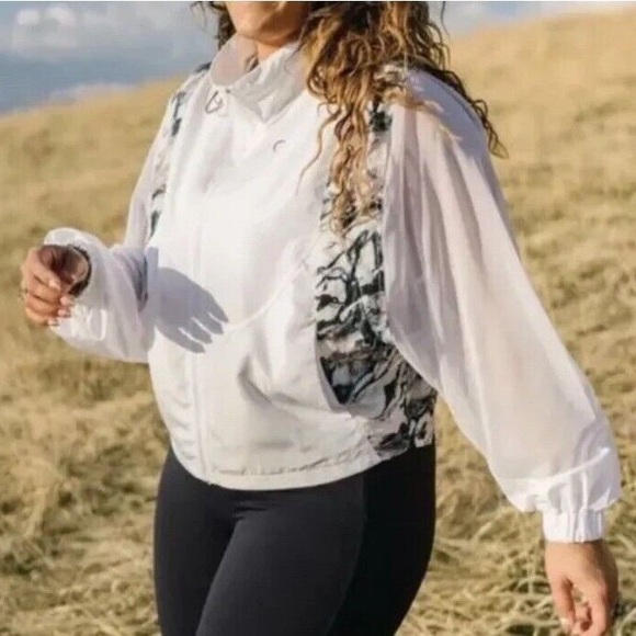 ZYIA | Jackets & Coats | Zyia Active Full Zip Lightweight Jacket White ...